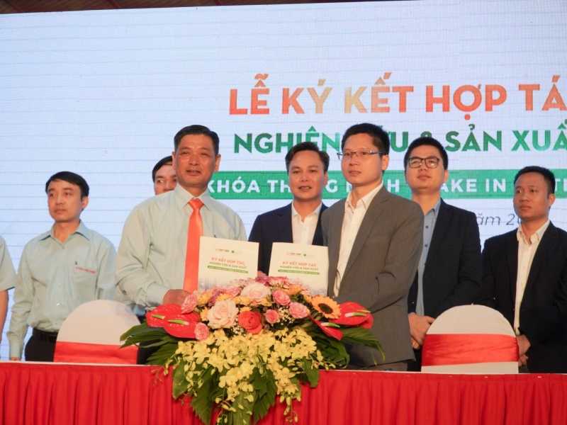 Lumi bắt tay Khóa Việt-Tiệp sản xuất khóa thông minh Make in Việt Nam