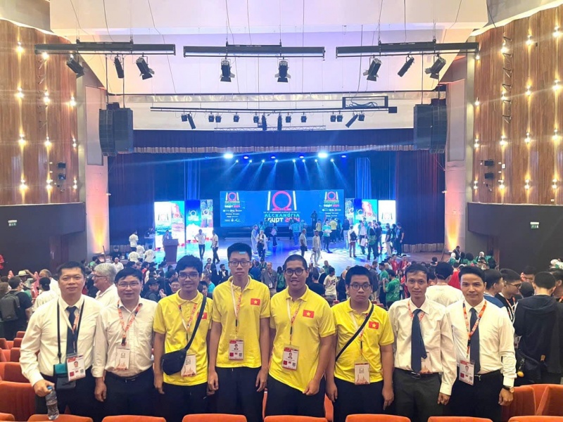 IOI 2024: Việt Nam có màn trình diễn khá ấn tượng tại ngày thi đấu đầu tiên