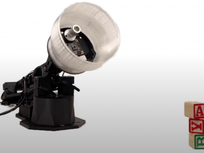 Robot đèn phong cách Pixar gợi ý về tham vọng biến robot gia đình thành ...