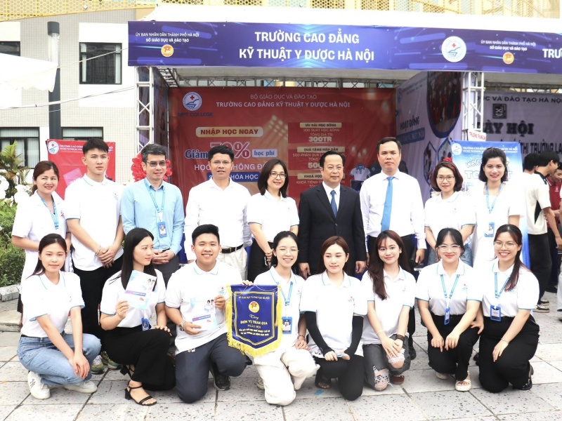 MPT College và NCT College ghi dấu ấn tại Ngày hội gắn kết Giáo dục ...